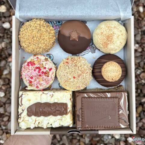 Festive Try Me Box | Build & Bake