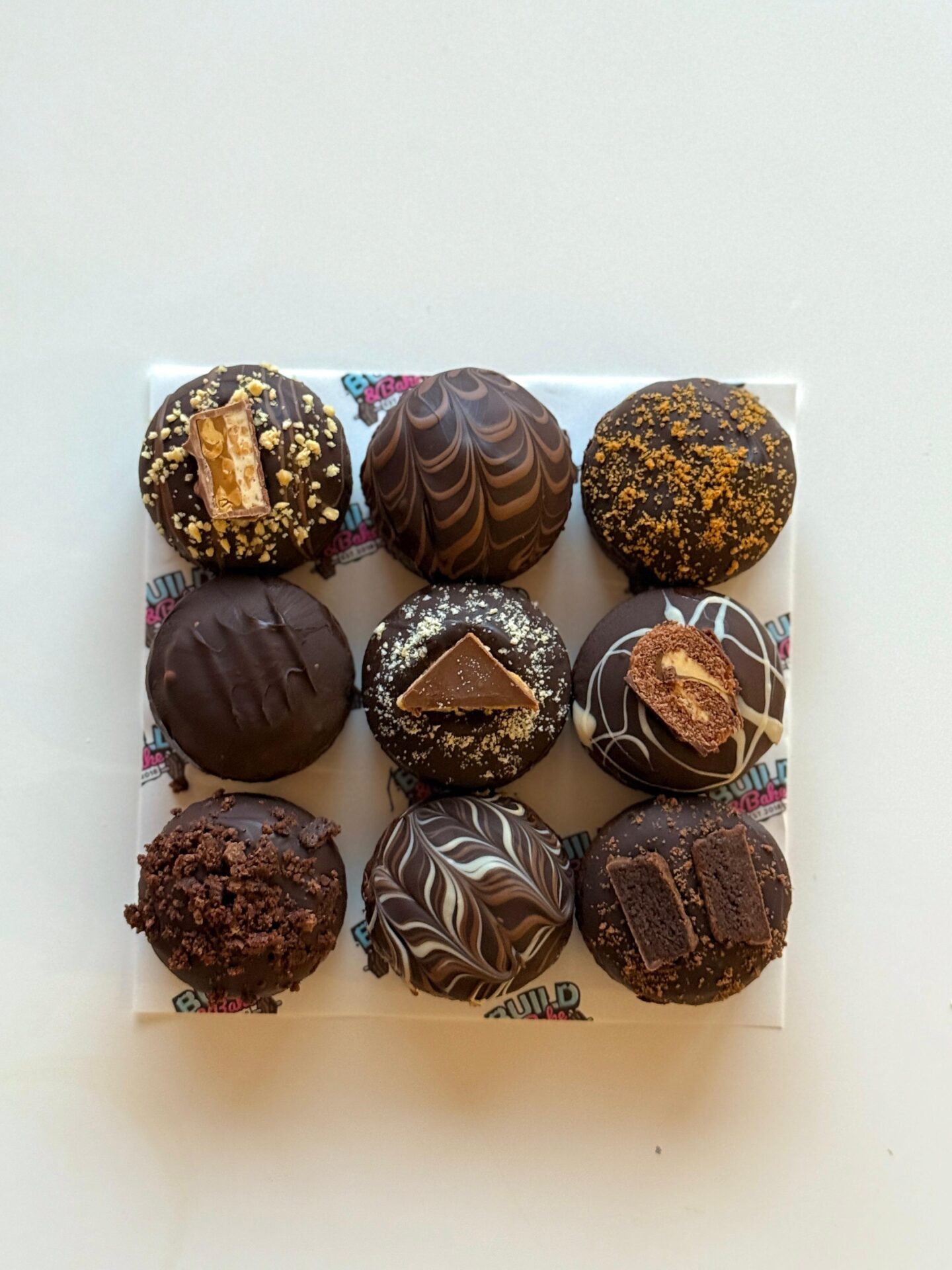 Limited dark chocolate brownies | Build & Bake